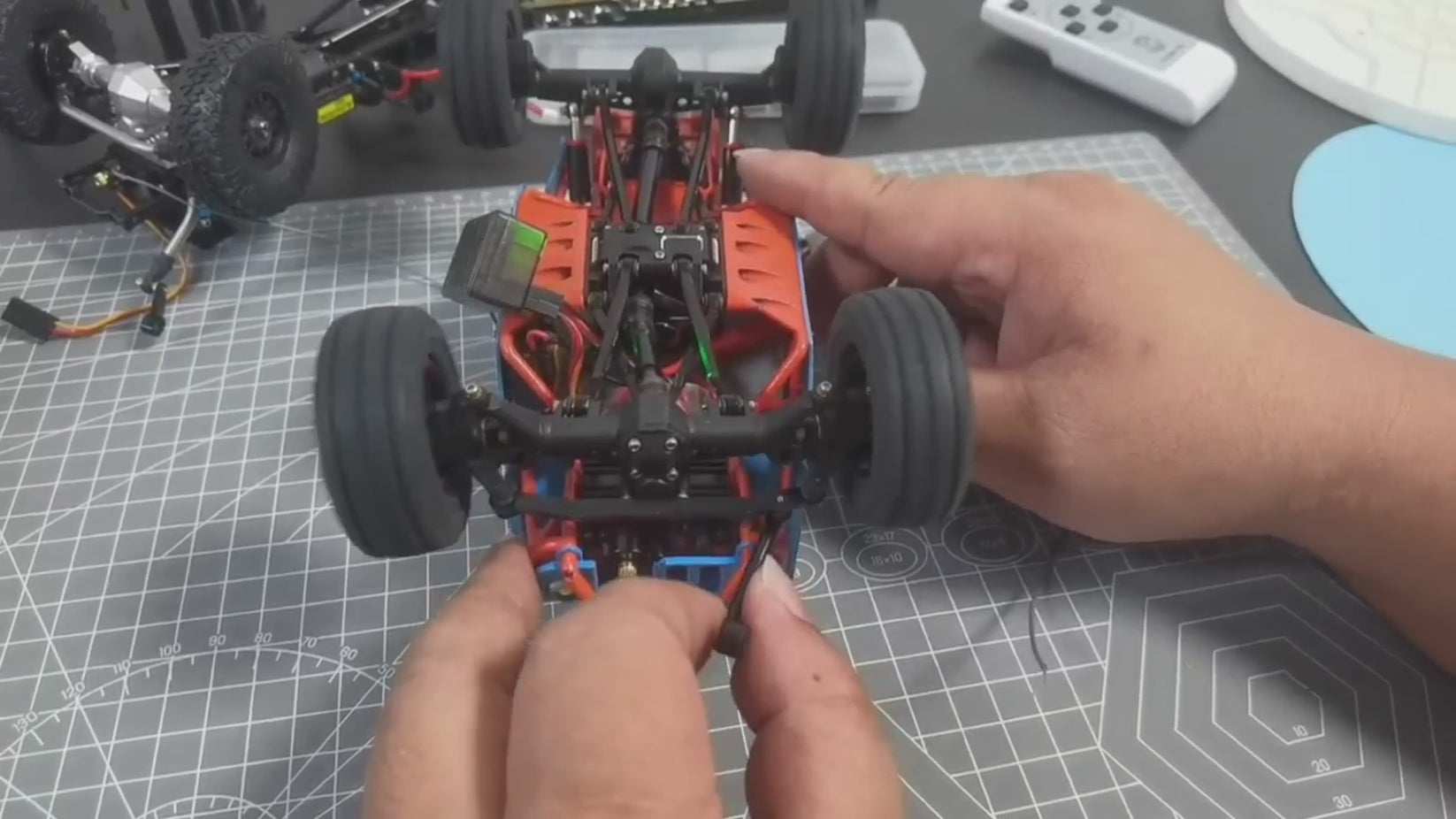 MEUS Racing SCX24 Isokinetic 3-Section CVD Front Rear Axles Maximum St